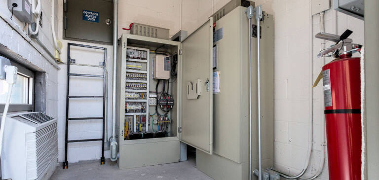 Machine Room Elevators – TSE Elevators